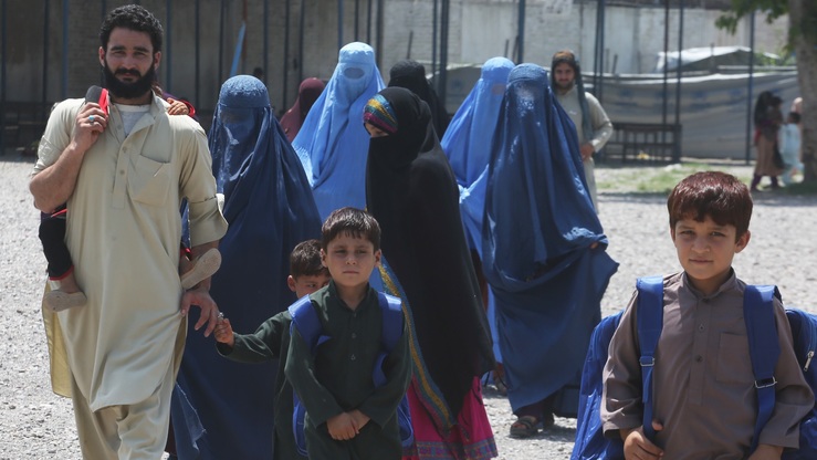 Registration of Afghans living in Pakistan accelerates