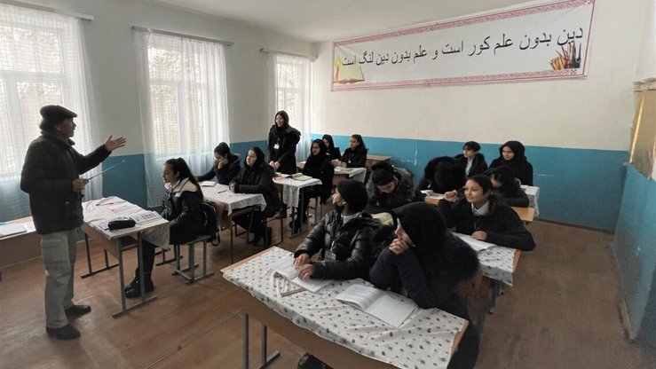 Donation keeps doors open at Tajik school for Afghan children