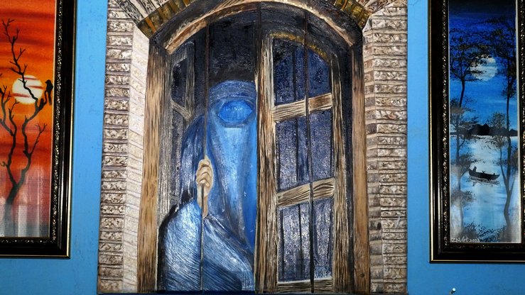 Free painting workshop in Kabul keeps girls busy amid school closures